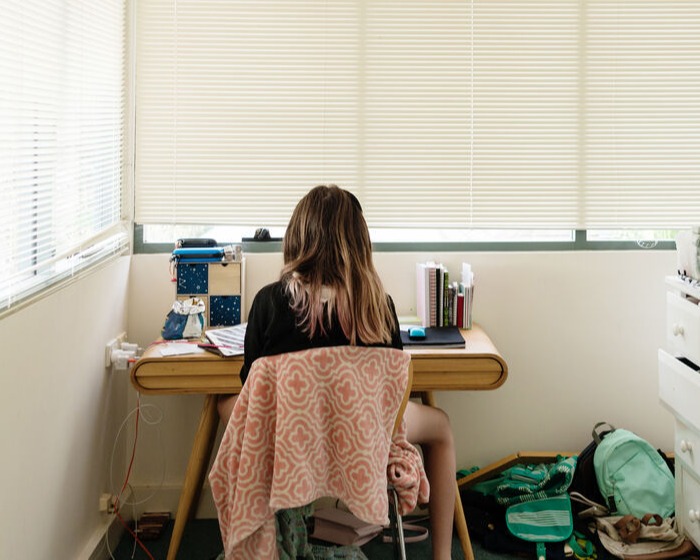 Dramatic Opening Sentences: 25+ Examples and Ideas