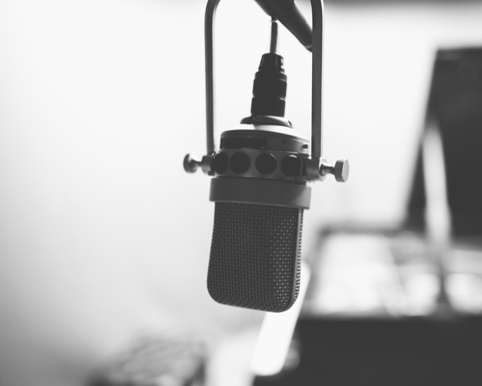 Dramatic Opening Sentences: 25+ Examples and Ideas